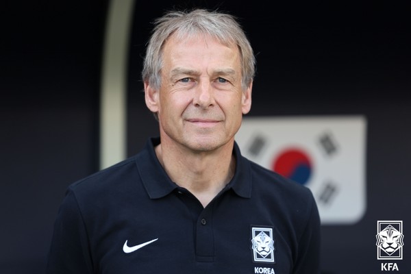 30년 전 세계 최고 스타, 아시안컵에서 뜻밖의 맞대결… 클린스만 대 만치니 ‘벤치의 빅 매치’