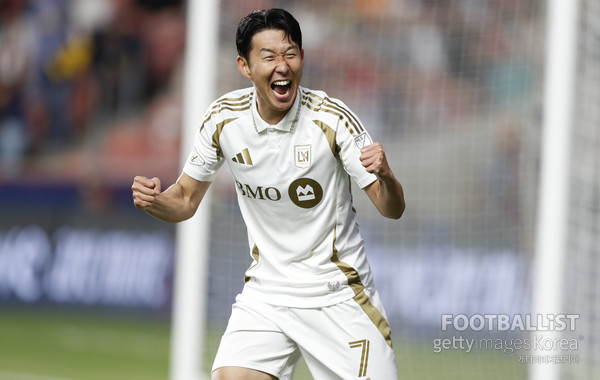 [리뷰] 손흥민 MLS 첫 해트트릭 작렬! LAFC도 부앙가 쐐기골로 4-1 대승 '손흥민 공식 4G 연속골'